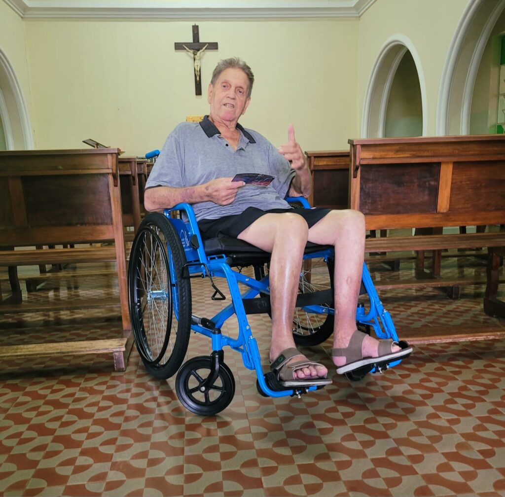 Rotary e Club de Emma Hildinger entrega cadeira de rodas da Free ...